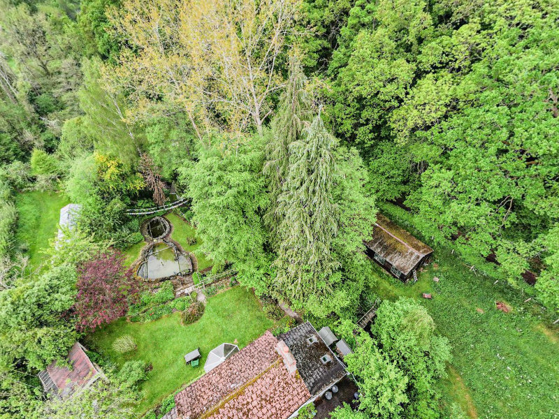 Brook Cottage on Momento360